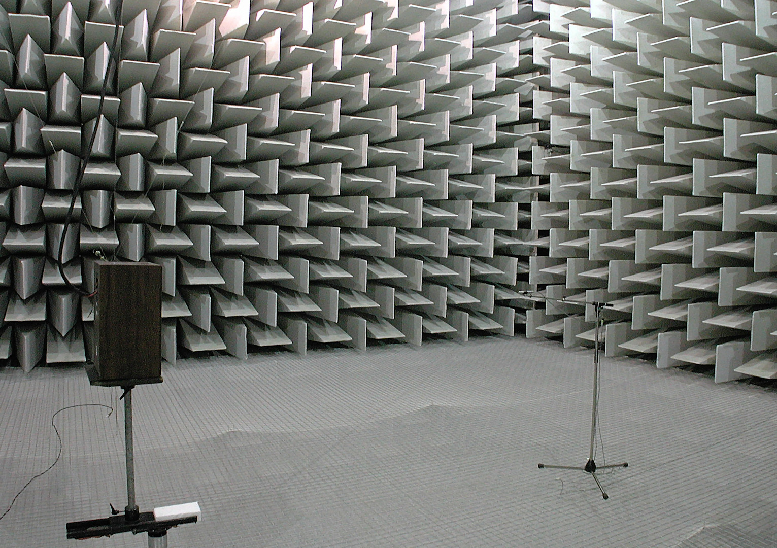 Mathematical modelling acoustic measurements – ROMSOC